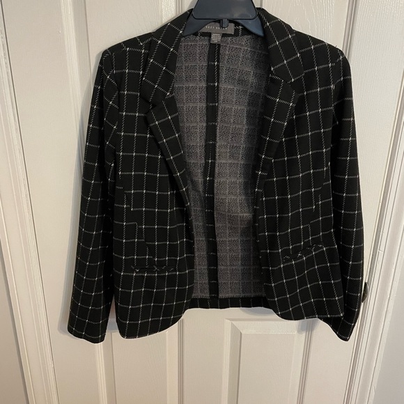 Suzy Shier | Jackets & Coats | Black And White Suzy Shier Windowpane ...